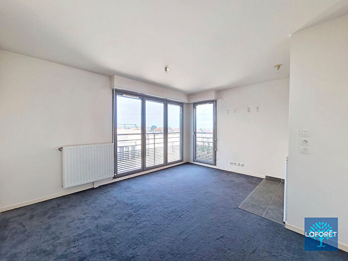 Appartement à louer - Athis-Mons, Plateau, Pyramide - 1 pièce