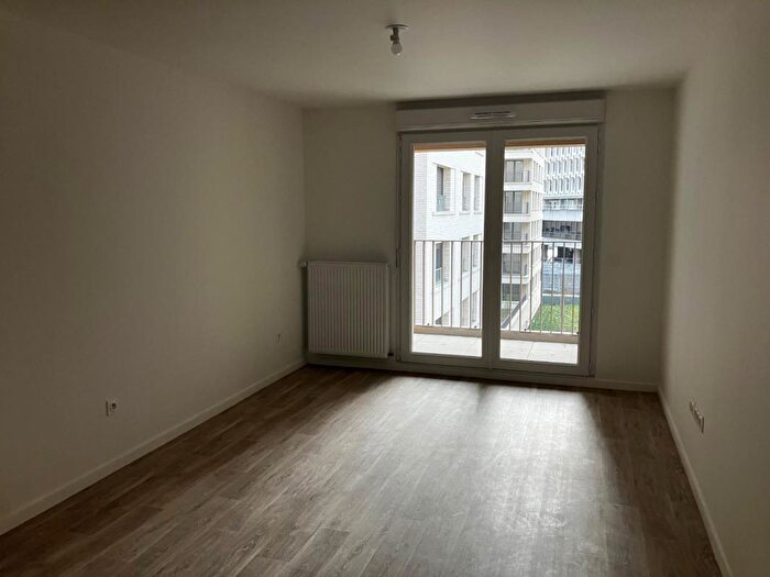 Appartement à louer - Bobigny, Centre-ville - 3 pièces - 2 chambres
