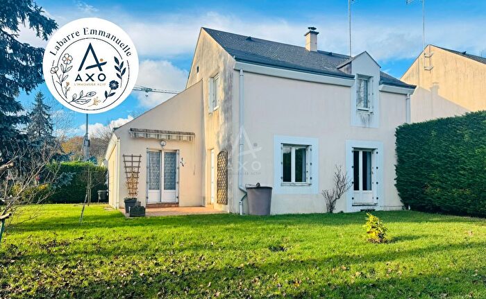 Maison à vendre - Lorris - 4 pièces - 3 chambres