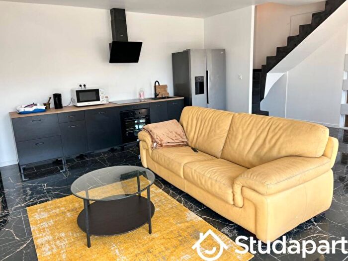 Appartement à louer - Le Cotillet, Mont-Saint-Aignan - 1 pièce - 4 chambres