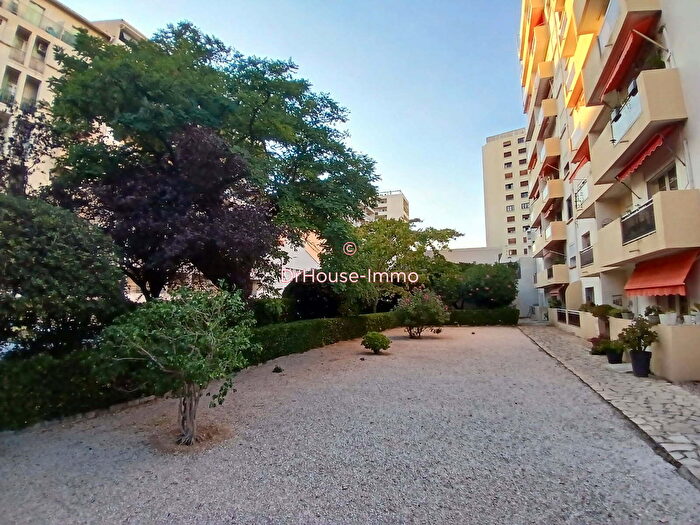Appartement 2 pièces à Toulon, Aguillon, à vendre