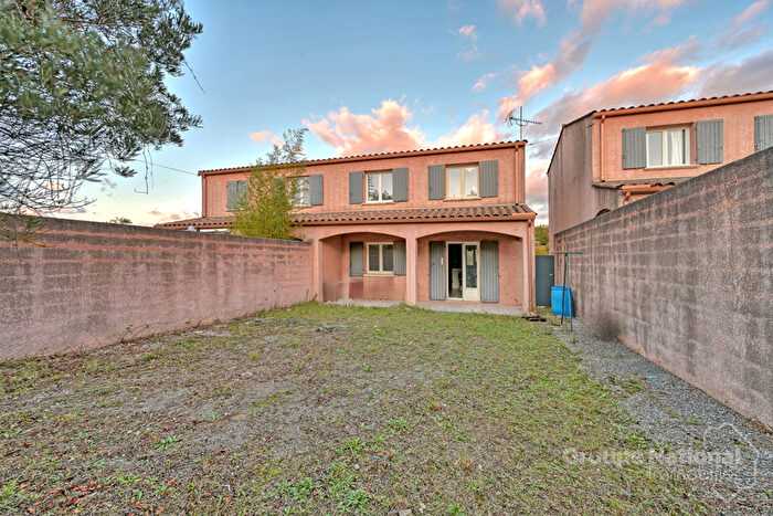 Maison à vendre - Saint-Julien-les-Rosiers - 4 pièces - 3 chambres