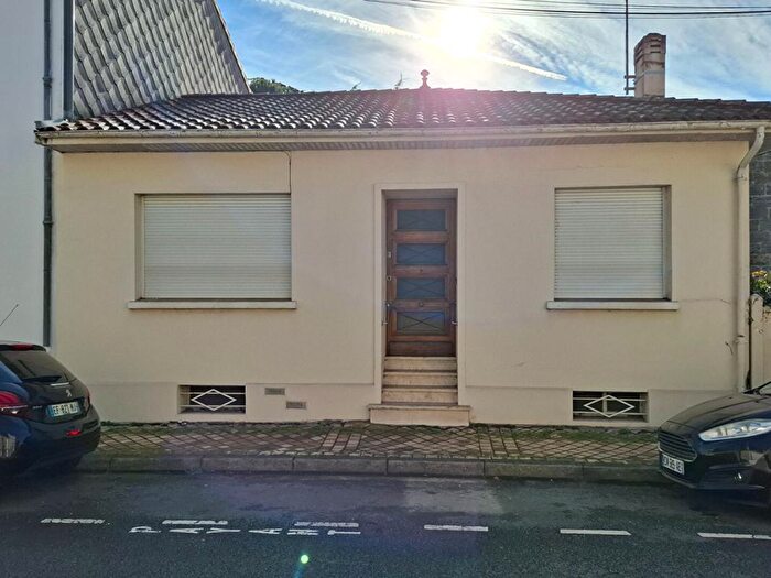 Maison à vendre - Le Bouscat, Centre-ville, Robert Schuman - 4 pièces - 2 chambres