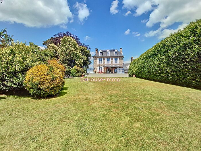 Maison 7 pièces à vendre à Saint-Hilaire-du-Harcouët