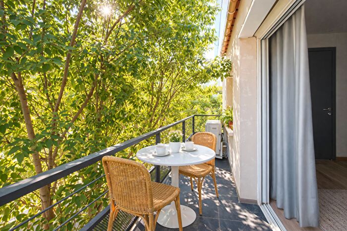 Maison à vendre - Cogolin - 9 pièces - 6 chambres