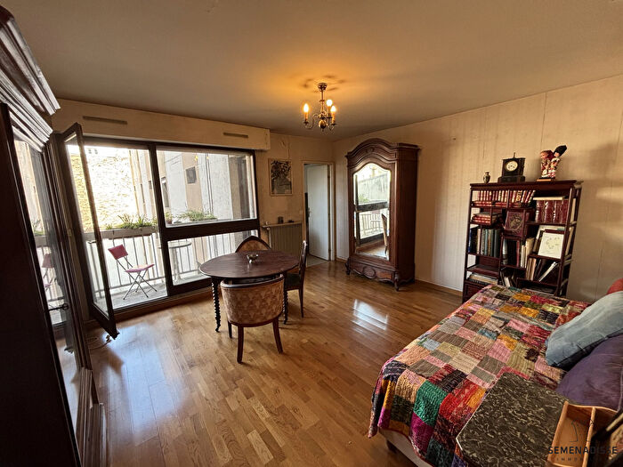 Appartement à vendre - Paris e , Belleville, Saint-Maur - 2 pièces - 1 chambre