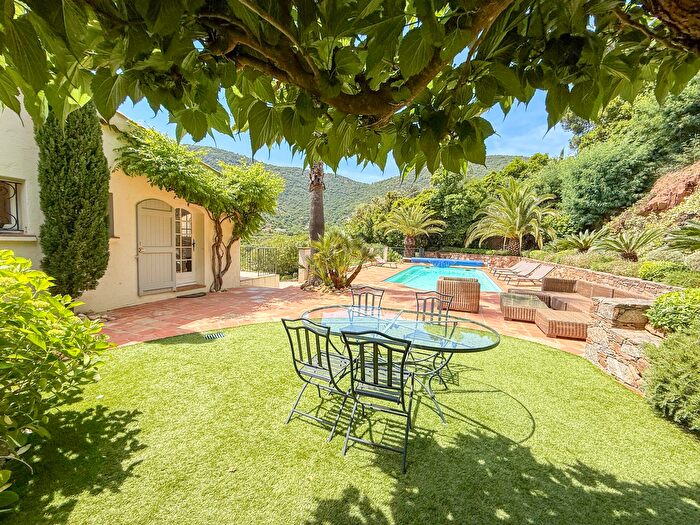 Maison à vendre - Cavalaire-sur-Mer, Moulin, Collières, Eau Blanche - 6 pièces - 4 chambres