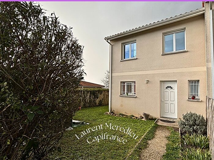 Maison à vendre - Prignac-et-Marcamps - 4 pièces - 3 chambres