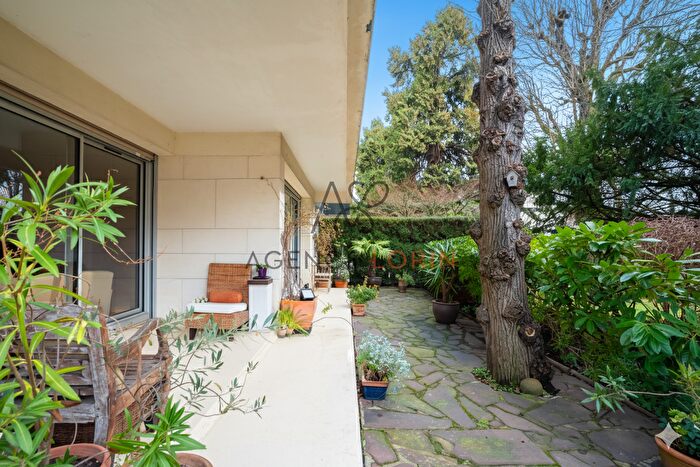 Appartement à vendre - Chatou - 5 pièces - 3 chambres