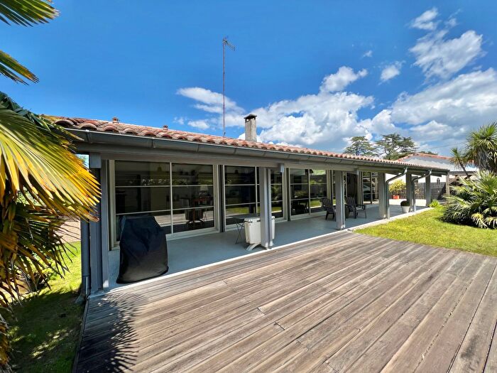 Maison à vendre - Gujan-Mestras, La Hume, Plage - 5 pièces - 3 chambres