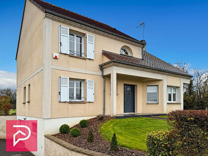 Maison à vendre - Bernay - 5 pièces - 4 chambres