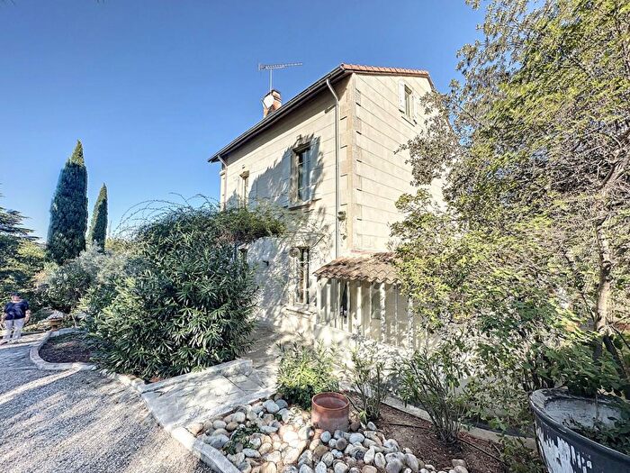 Maison à vendre - Villeneuve-lès-Avignon, Pasteur, Bellevue - 6 pièces - 5 chambres