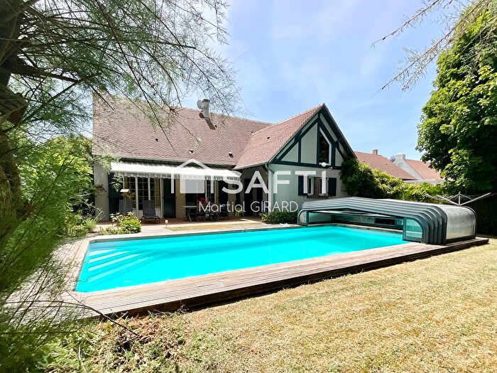 Mehun-sur-Yèvre - Maison 6 pièces à vendre
