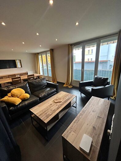 Appartement à louer - Zone dActivité des Iles, Le Pont-de-Claix - 3 pièces - 2 chambres