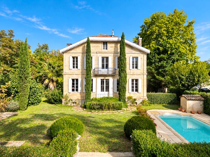 Maison 8 pièces à vendre à postalCode