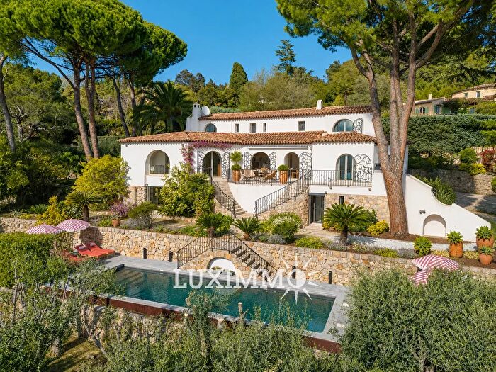 Mougins, Font Neuve, Saint-Basile, Fontmerle, Nartassière : Maison 8 pièces à vendre