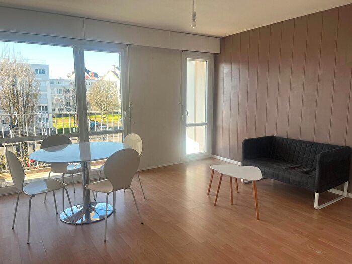 Laval, Pavement - Appartement 1 pièce à louer