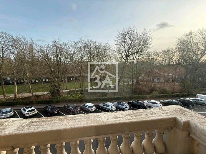 Appartement à vendre - Calais - 6 pièces - 4 chambres