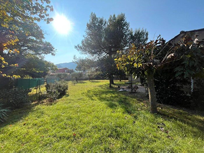 Maison à louer - Oppède - 3 pièces - 2 chambres