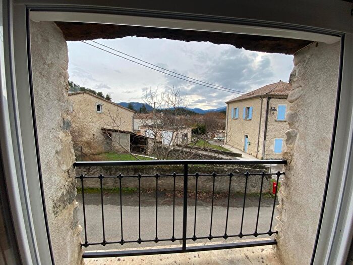 Châtillon-en-Diois : Maison 3 pièces à louer