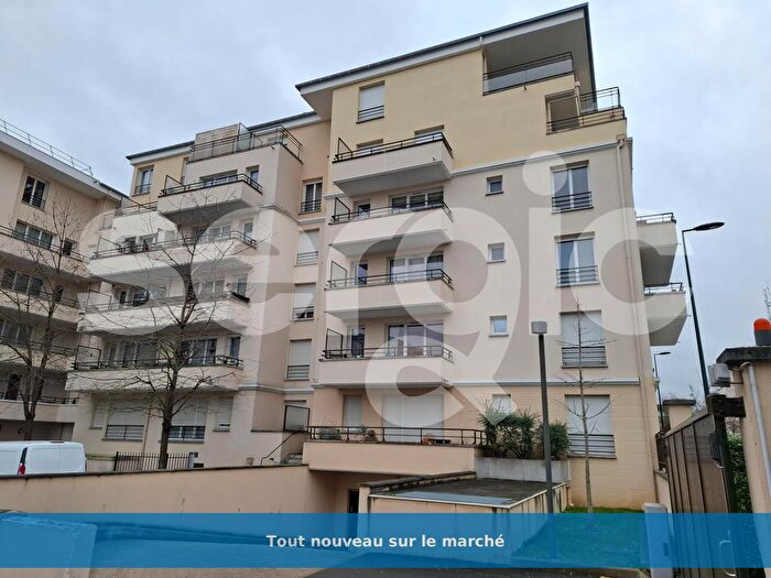 Appartement à louer - Corbeil-Essonnes, Montconseil - 1 pièce