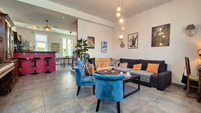 Maison à vendre - Étampes, Saint-Michel, Croix de Vernailles - 5 pièces - 3 chambres