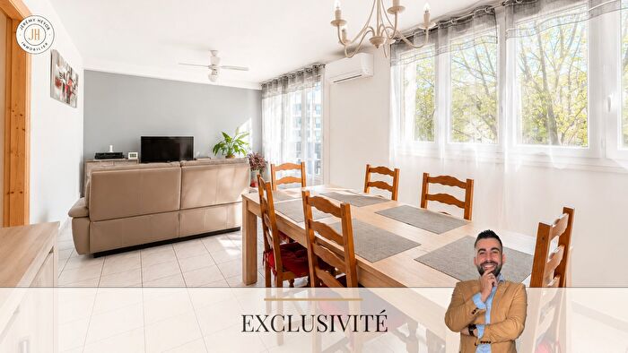 Appartement 4 pièces à Saint-Priest, à vendre