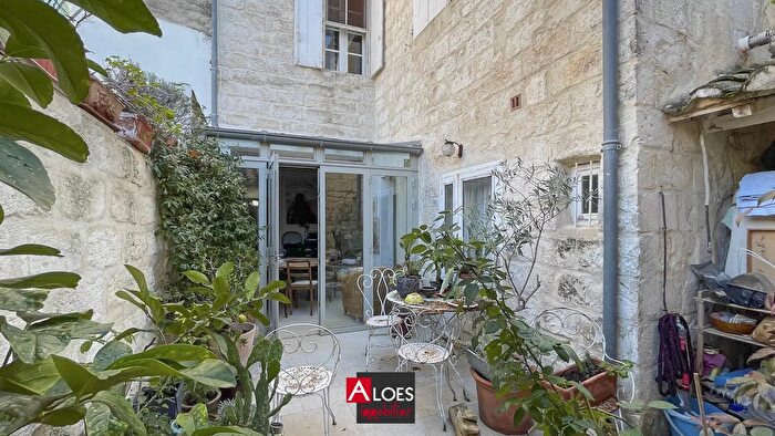 Maison à vendre - Aigues-Mortes - 6 pièces - 5 chambres