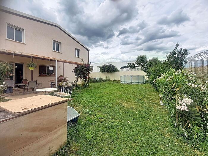 Maison 9 pièces à vendre à Villeneuve