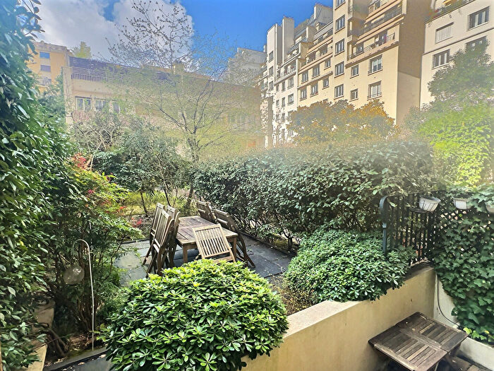 Appartement à vendre - Paris e , Auteuil-Nord, Jasmin, Mirabeau - 3 pièces - 1 chambre