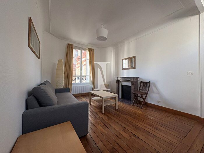 Appartement à louer - Saint Lambert, Paris ème arrondissement - 2 pièces - 1 chambre