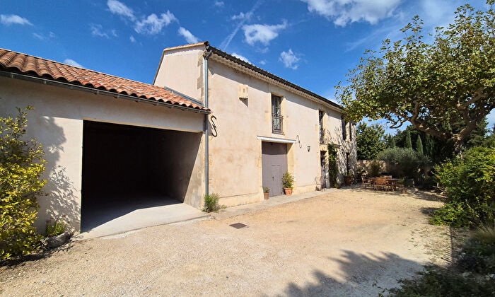 Maison à vendre - Châteaurenard, Jentelin, Route dAvignon, Confignes - 7 pièces - 4 chambres