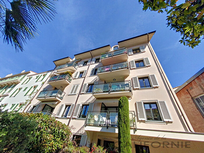 Cannes, Californie Pezou : Appartement 2 pièces à vendre