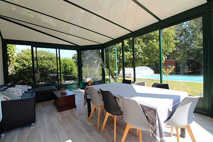 Maisons à vendre et appartements à louer - 1