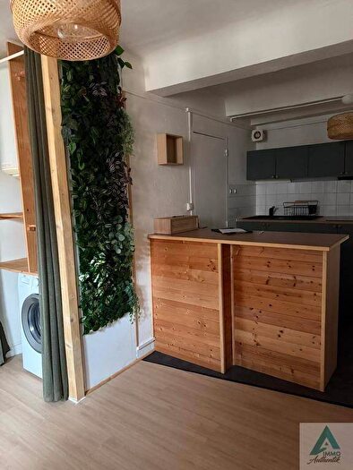 Appartement à louer - Roquevaire - 1 pièce