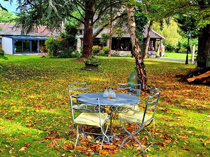 Maison à vendre - La Villeneuve-en-Chevrie - 10 pièces - 5 chambres