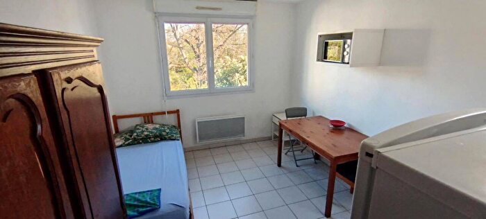 Centre Ville, Vitry-sur-Seine : Appartement 1 pièce à louer