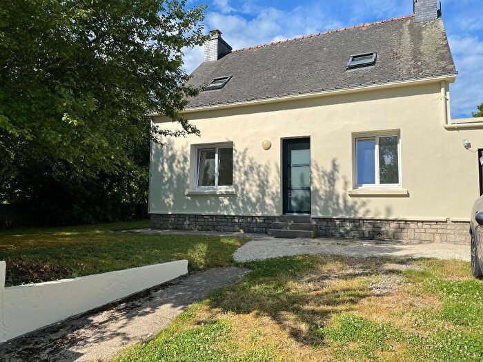 Cléguérec : Maison 5 pièces à louer