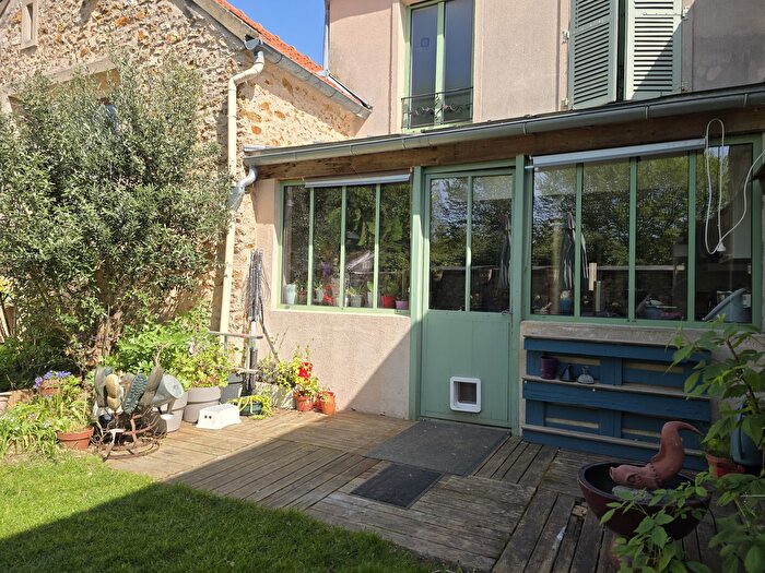 Maison 8 pièces à vendre à Périgny