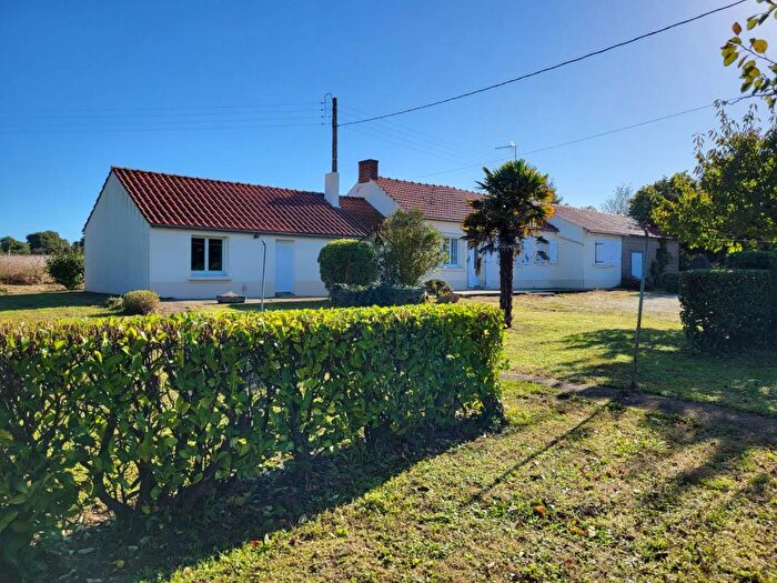 Maison à vendre - Challans, Centre-ville - 5 pièces - 3 chambres