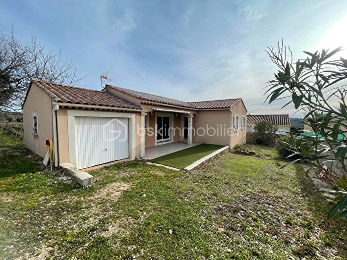 Maison à vendre - Saint-Marcel-de-Careiret - 4 pièces - 3 chambres