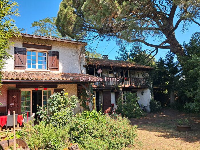 Lesparre-Médoc : Maison 6 pièces à vendre