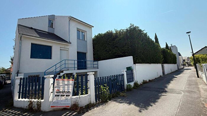 Maison à louer - Village Doumer, Carrières-sur-Seine - 5 pièces - 4 chambres