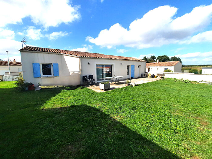 Maison à vendre - Tesson - 4 pièces - 3 chambres