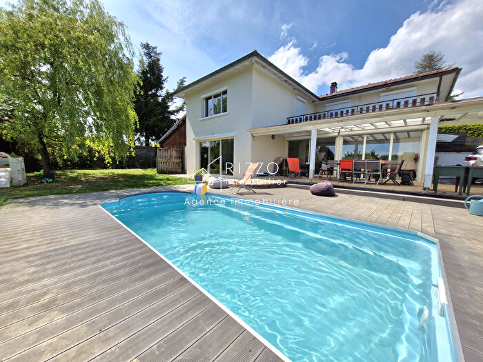 Maison à vendre - Injoux-Génissiat - 7 pièces - 5 chambres