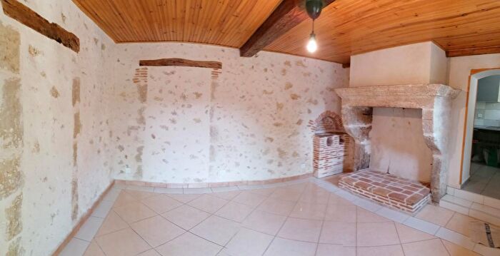 Maison 3 pièces à louer à Noaillan
