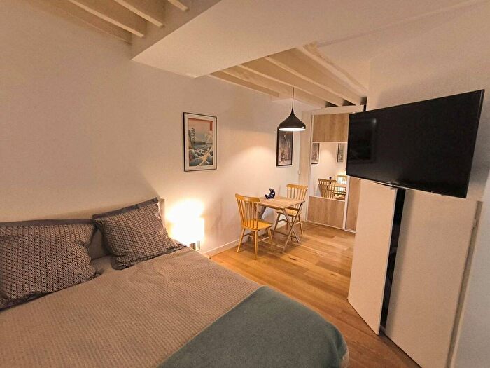 Montmartre, Paris 18ème arrondissement - Appartement 1 pièce à louer