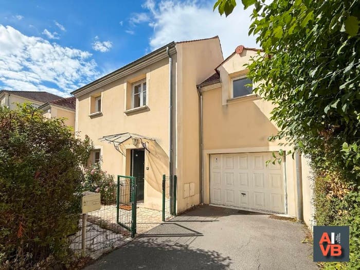 Bussy-Saint-Georges - Maison 4 pièces à vendre