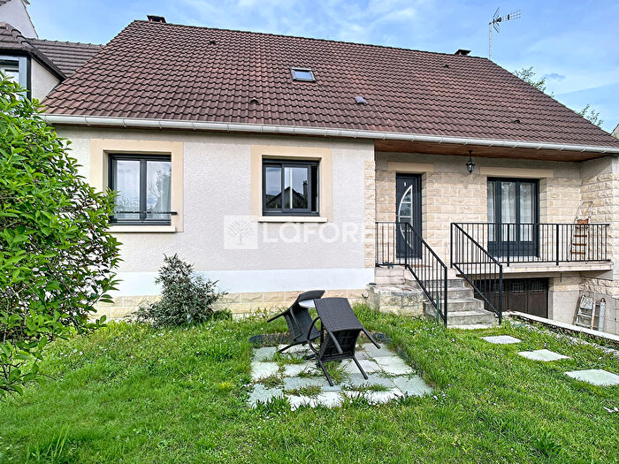 Ermont, Balzac, Bapaumes, Rossignaux : Maison 7 pièces à vendre