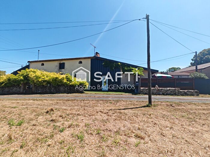 Maison 4 pièces à Saint-Pierre-de-Bat, à vendre